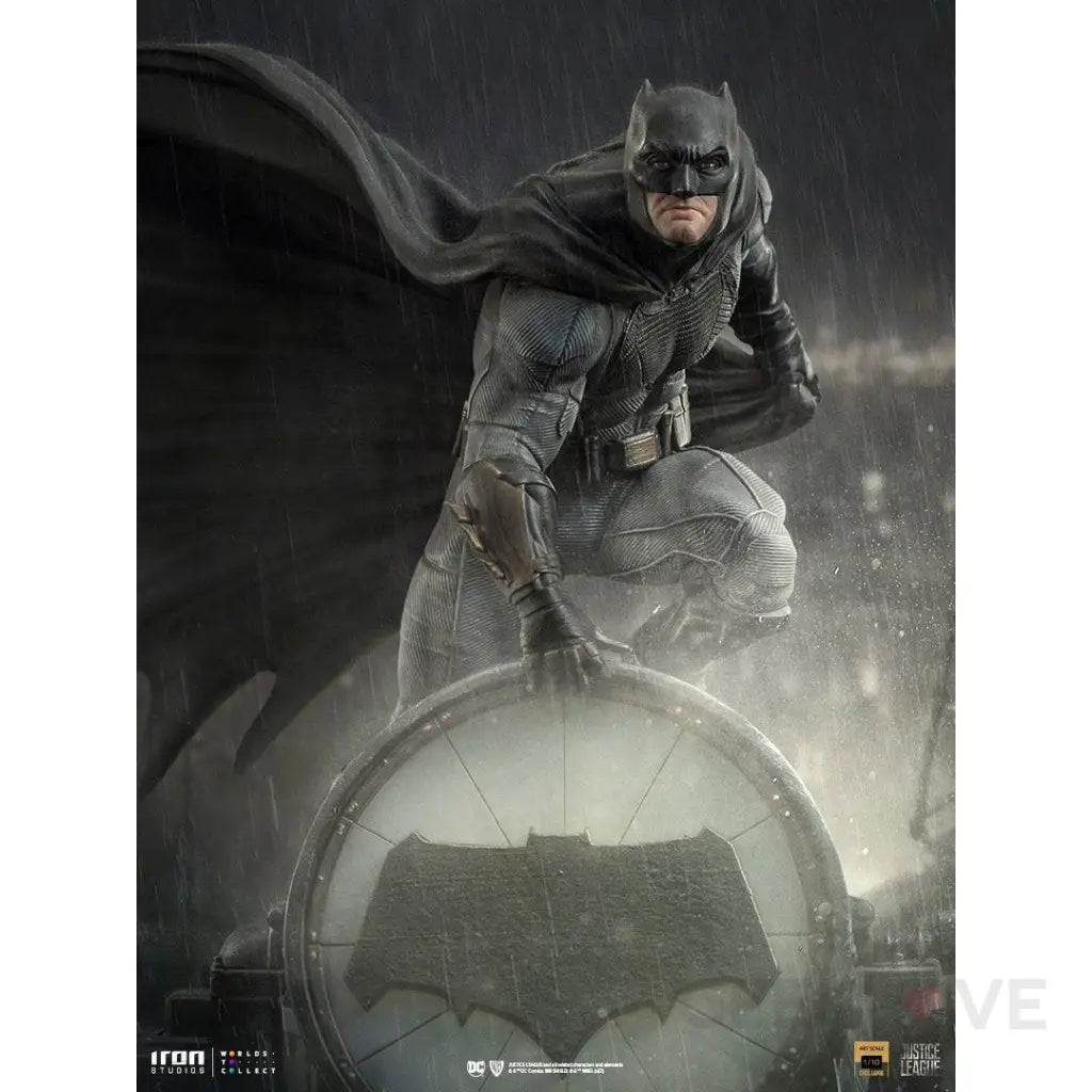 Batman on Bat-Signal 1/10 Deluxe Art Scale Statue Iron – GEEKLOVEPH TOY ...