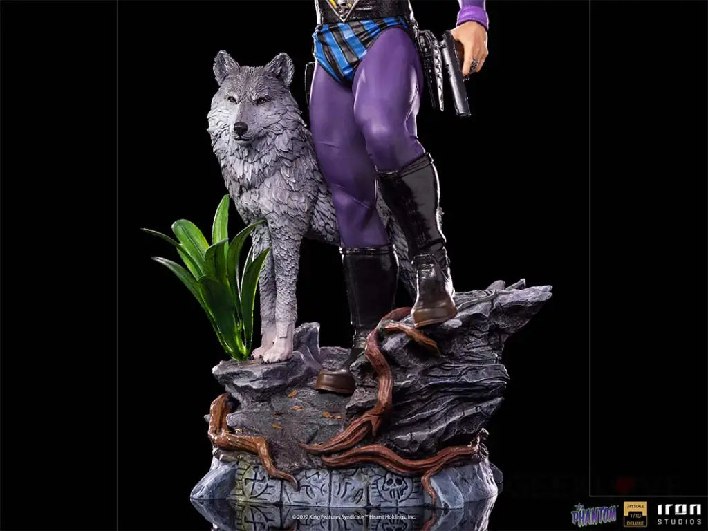 The Phantom Deluxe 1/10 Art Scale Statue Iron Studios – GEEKLOVEPH TOY ...